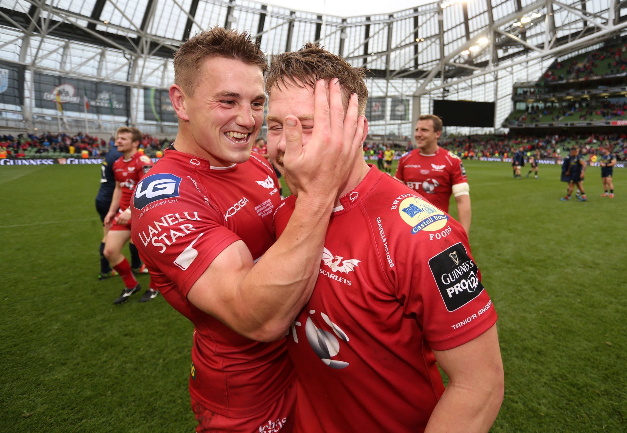 Proud moment as Davies brothers are named in Wales team for the first ...
