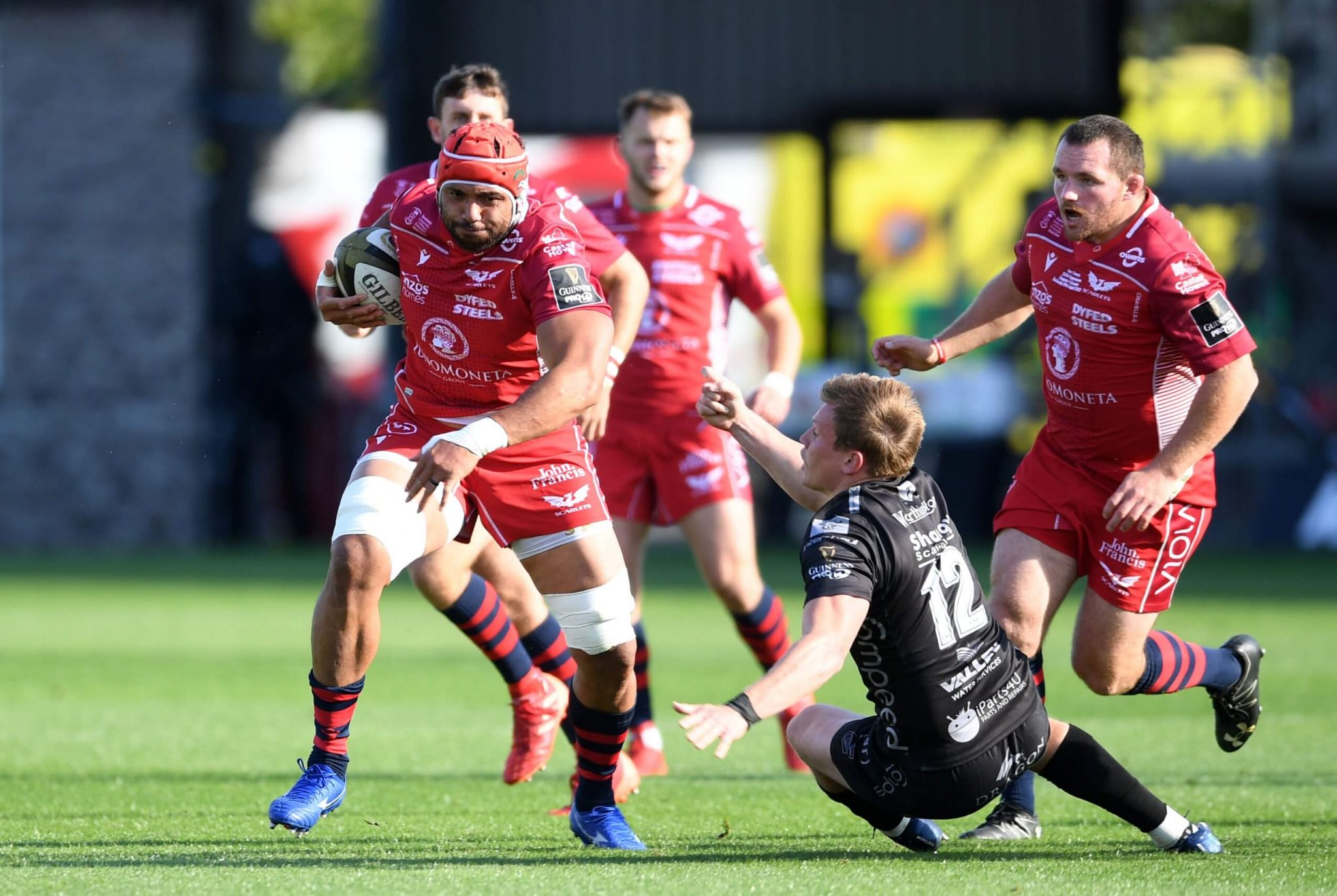Bonus-point win keeps semi-final hopes alive - Scarlets Rugby
