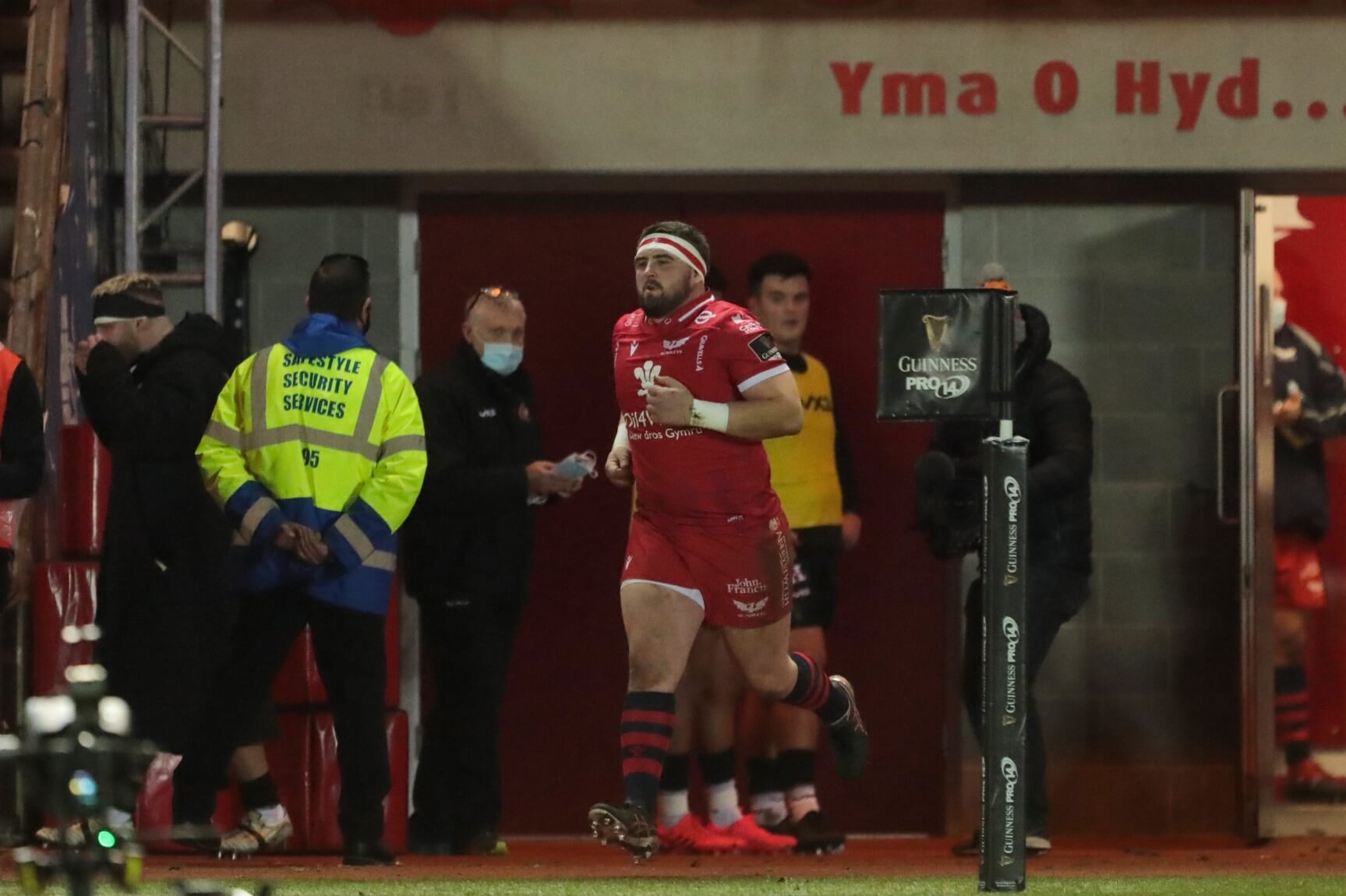 Wyn Jones signs new deal to stay a Scarlet! - Scarlets Rugby