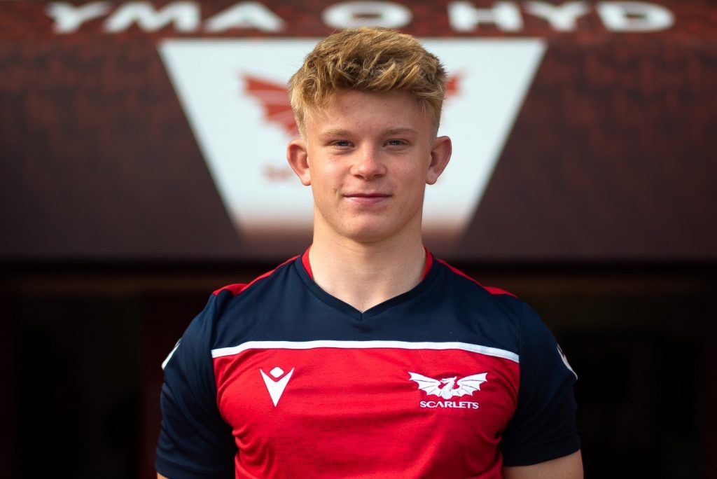 Archie signs on for Academy - Scarlets Rugby