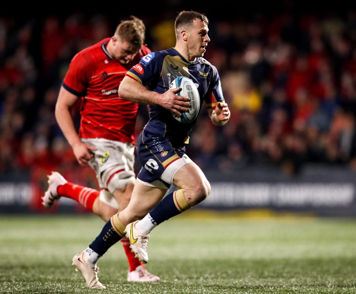 Peel praises rejuvenated Davies - Scarlets Rugby