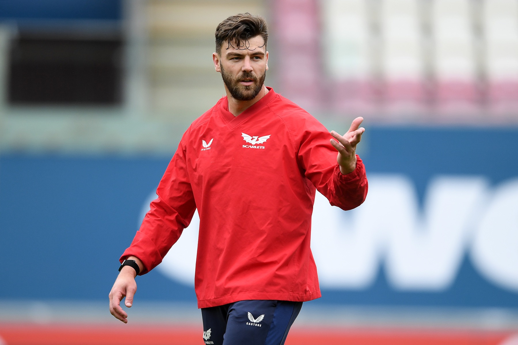 Johnny Williams signs new Scarlets contract - Scarlets Rugby