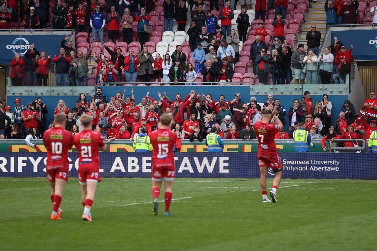 Refer a friend and earn rewards! - Scarlets Rugby