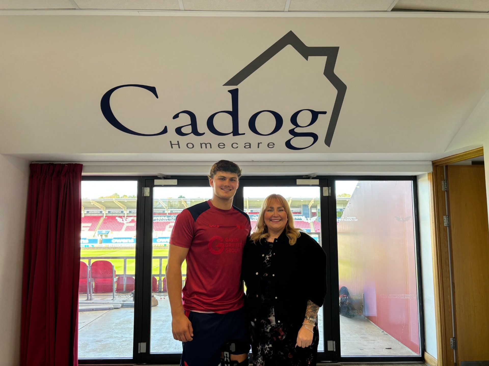 Cadog Homecare announced as sponsor of Quinnell Lounge at Parc y Scarlets - Scarlets Rugby